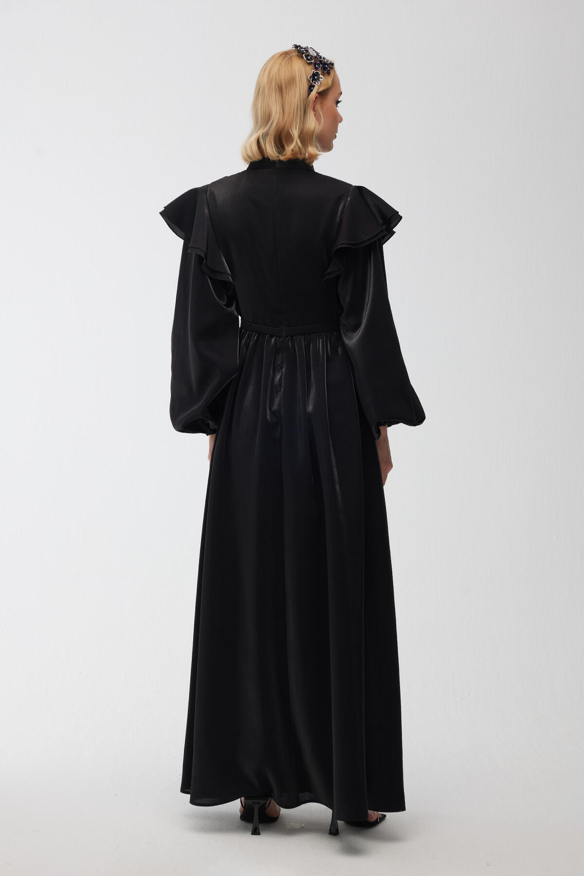 SHINING GRACE EVENING DRESS BLACK | Manuka
