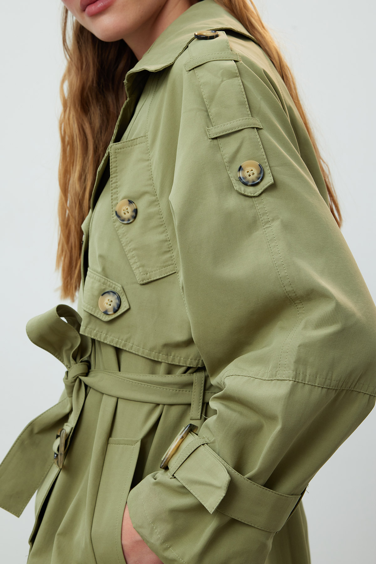 DETAILED POCKET DESIGN TRENCKOT KHAKI