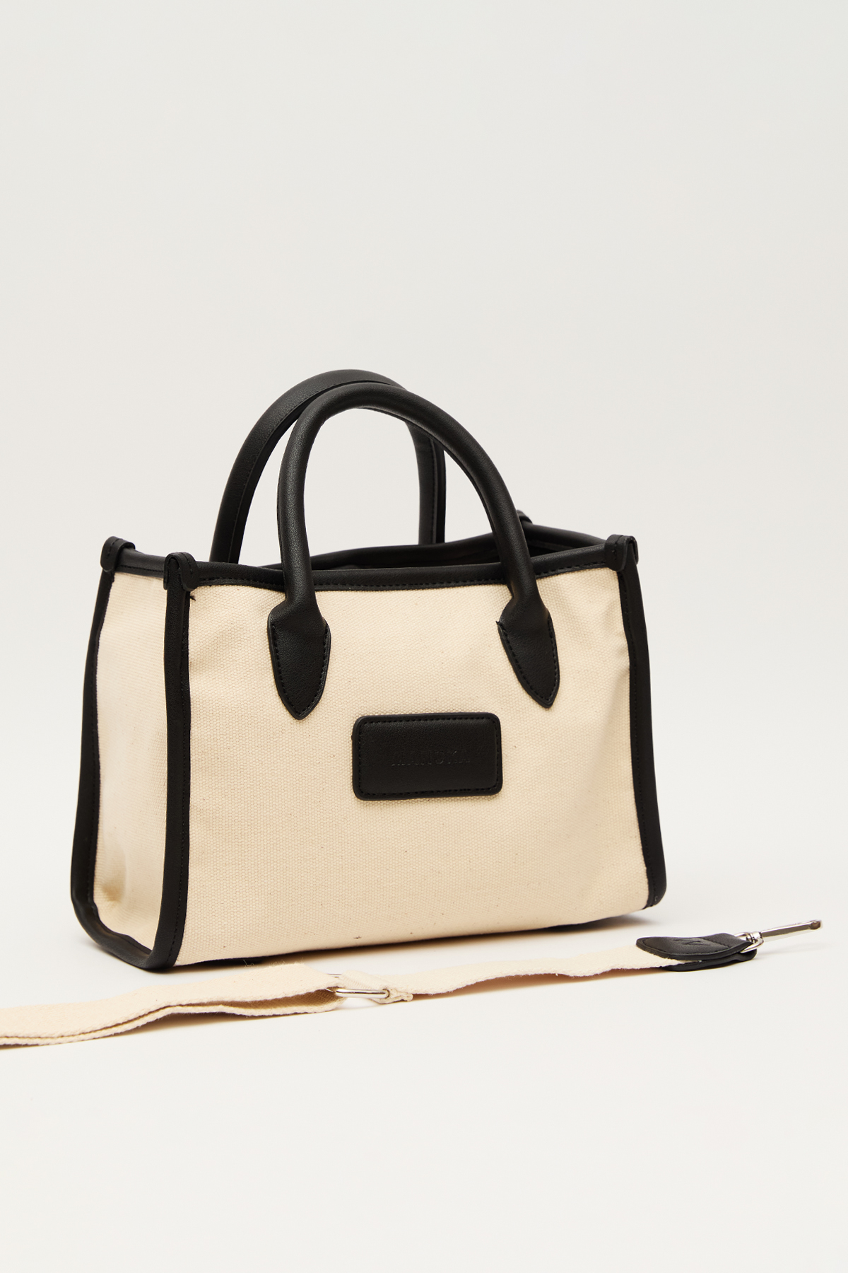 NATURAL CANVAS MINI BAG BLACK | Manuka