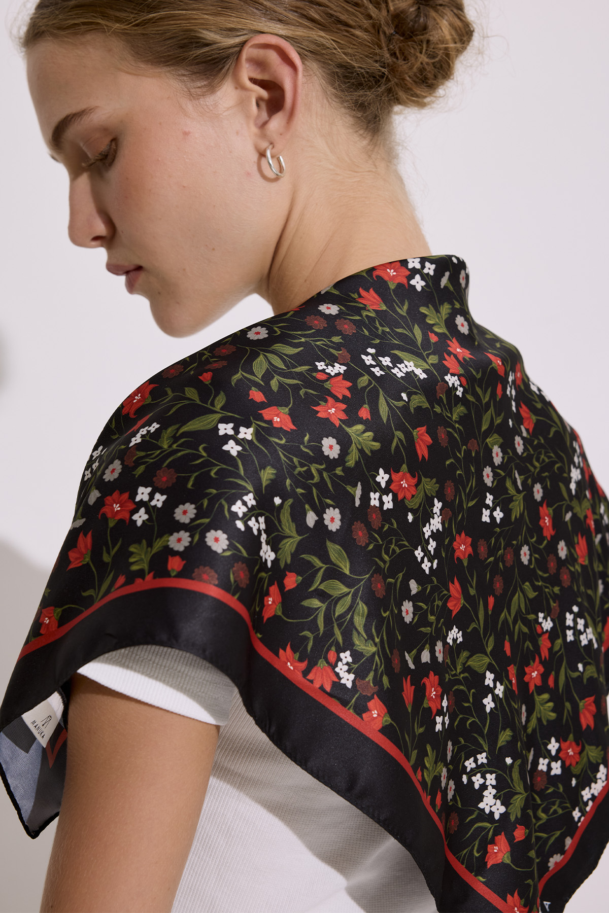 SATEN DESENLİ FULAR DITSY | Manuka