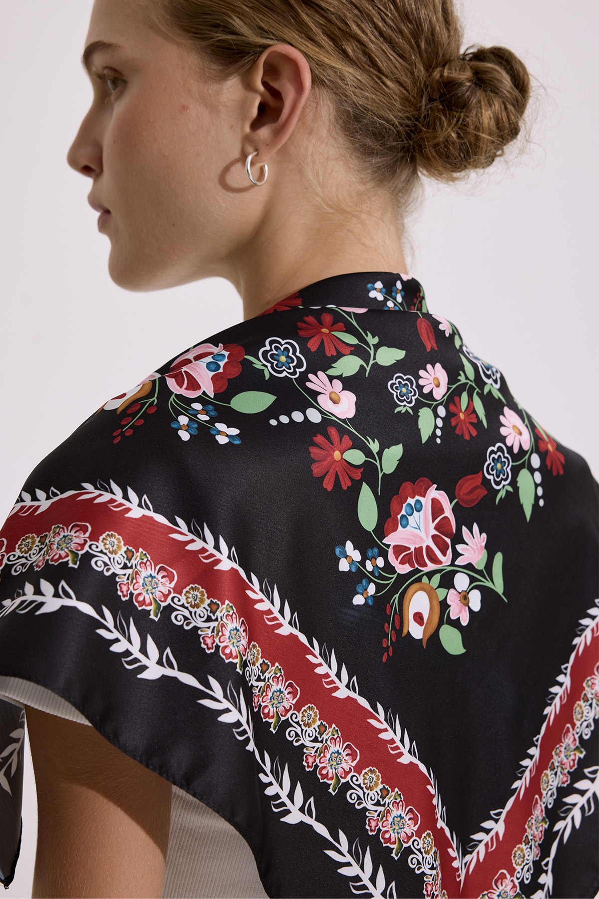 SATEN DESENLİ FULAR LORA | Manuka